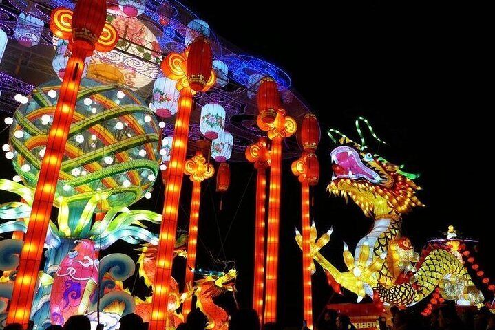 Lunar New Year Celebration: Chinese Lantern Festival on Xi'an City Wall