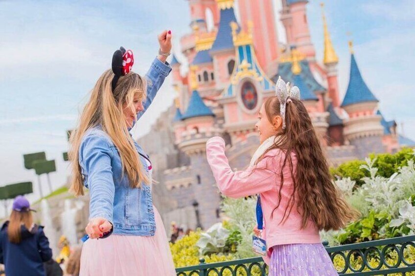 Disneyland Paris Tour with Private Transfers