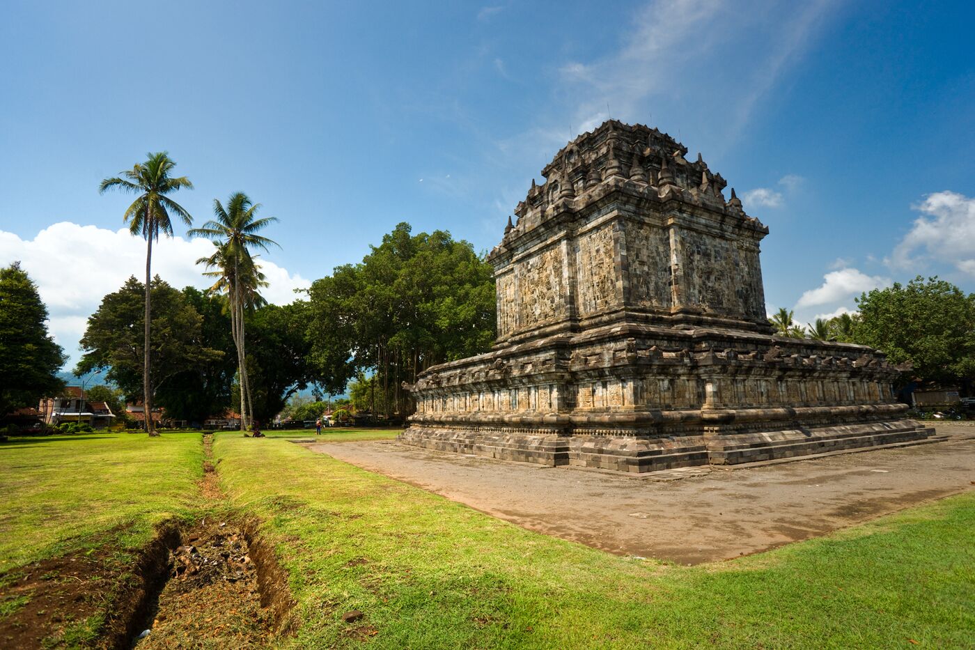 Private Borobudur & Prambanan Temples Excursion Private Borobudur & Prambanan Temples Excursion