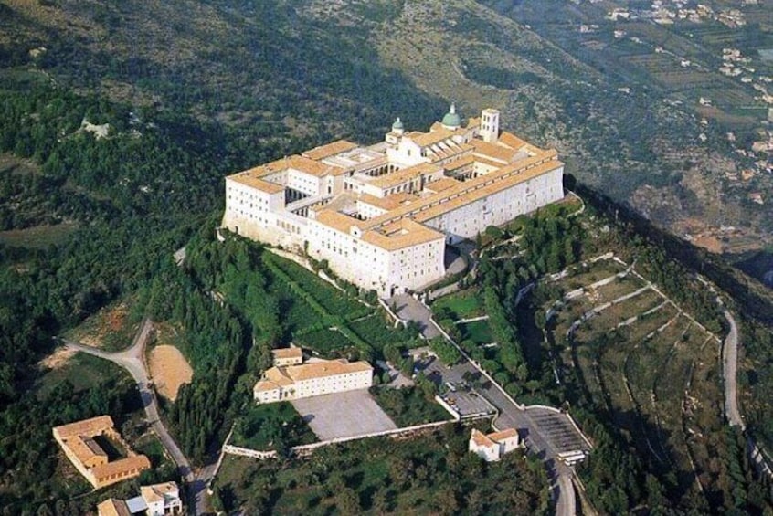 Montecassino Abbey And Anzio War Cemetery Day Trip From Rome